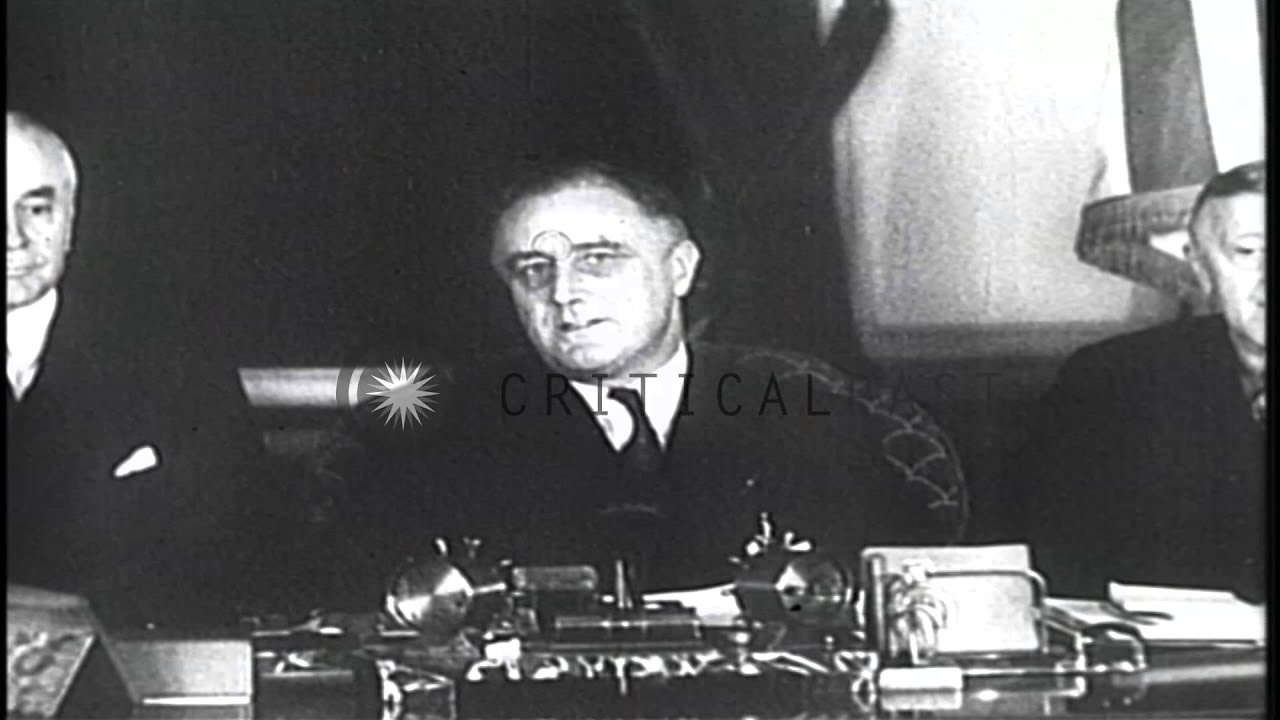 President Franklin D Roosevelt poses with the cabinet members and ...