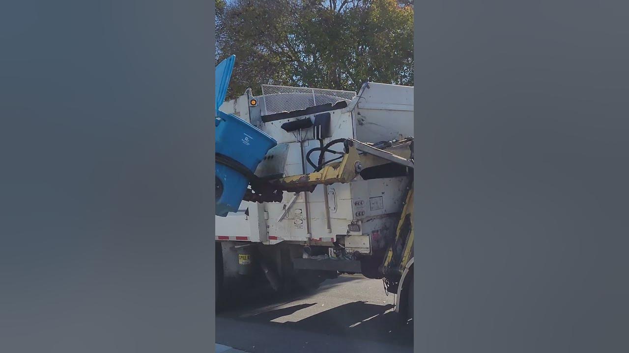 Free Fall Python #garbagetrucks #trashtruck #garbagecollection # ...