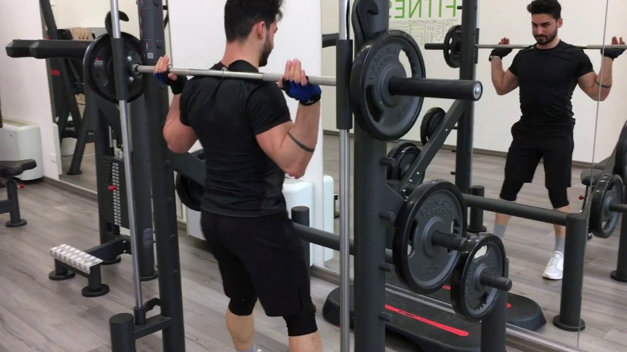 SQUAT AL MULTIPOWER - YouTube
