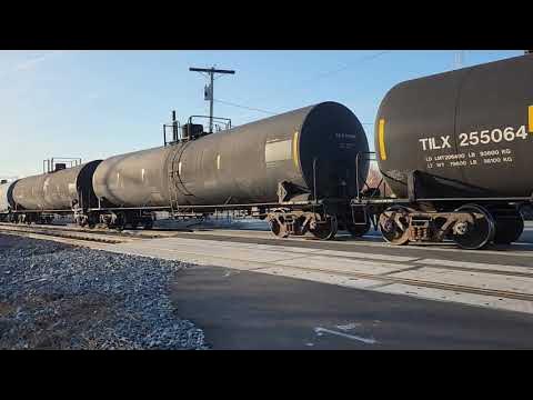 Long Geep tanker train at Paulsboro yard - YouTube