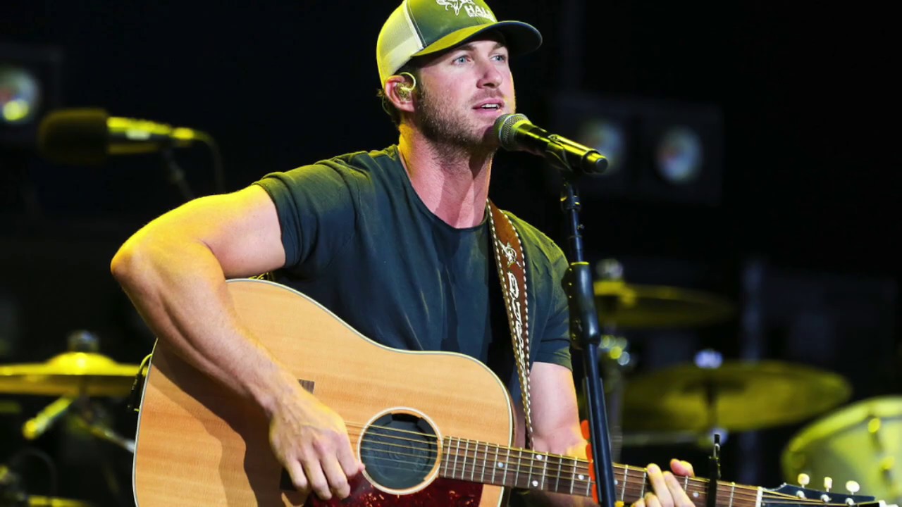 Riley Green Live (Unreleased)- They Don't Make 'em Like That No More ...