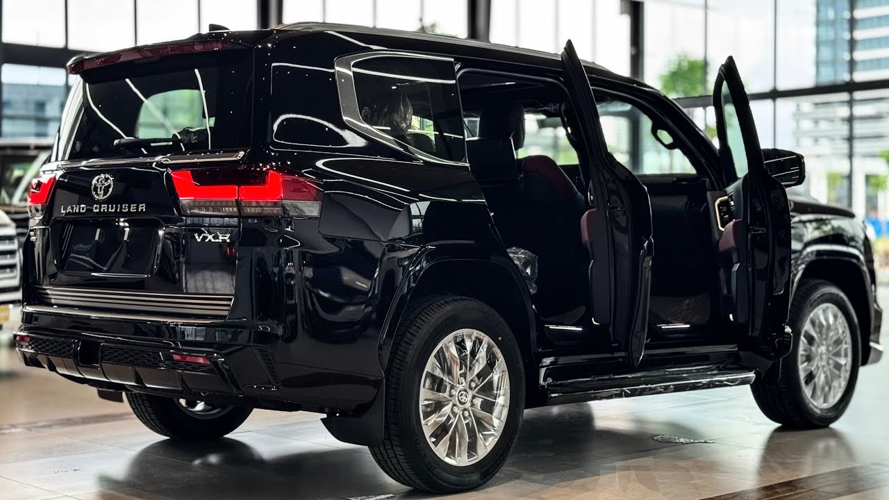 Unveiling the 2025 Land Cruiser's Off-Road Luxury Capabilities - YouTube