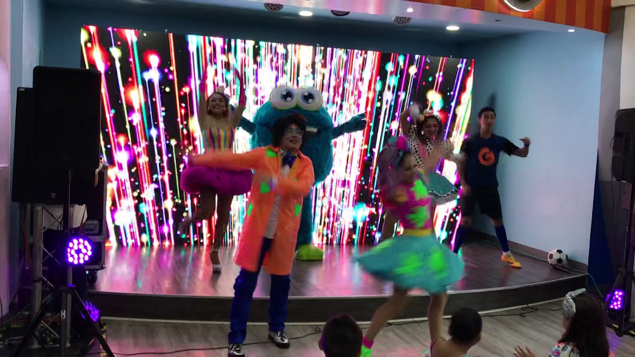 Giggles kids - Presentación Open House 2018 - YouTube