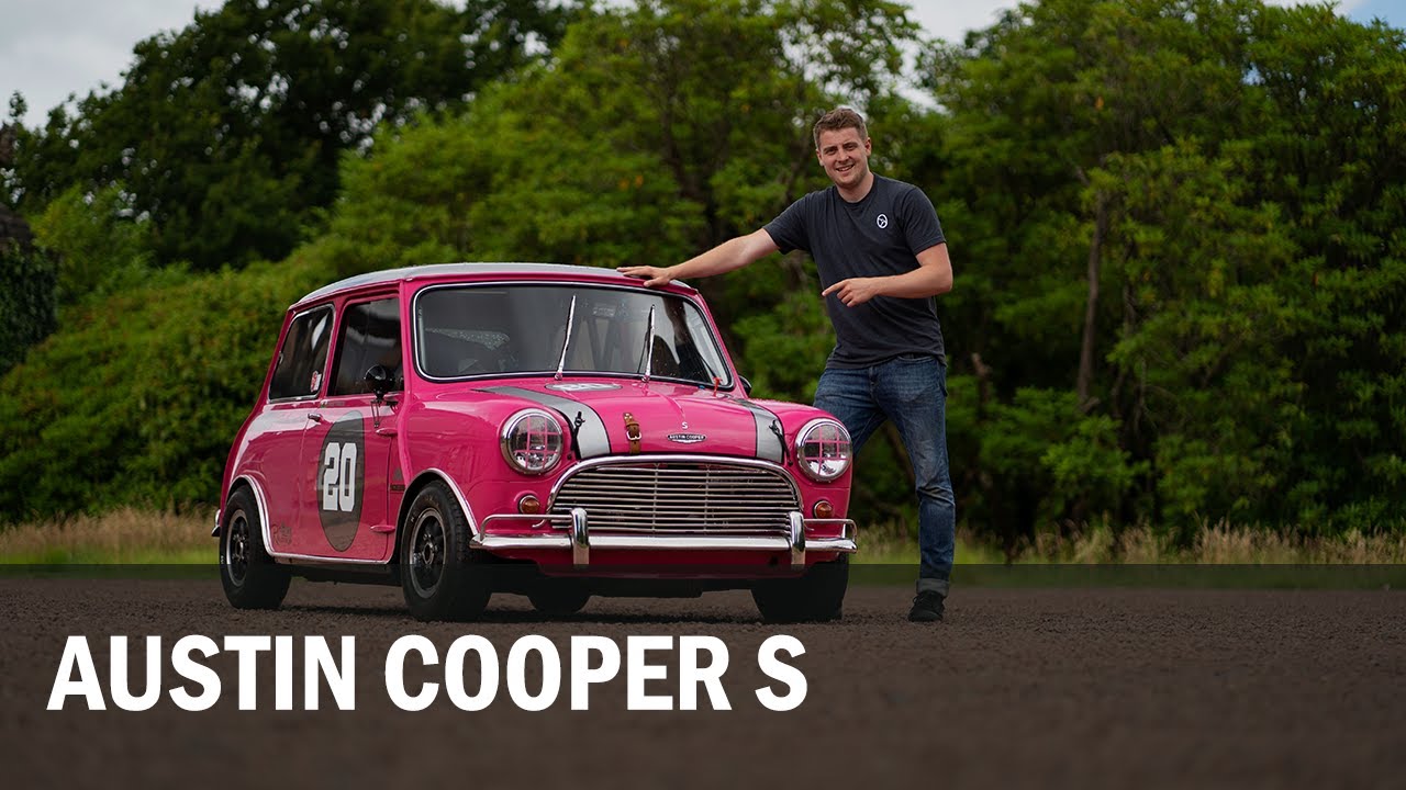 HISTORIC RACING MINI - YouTube