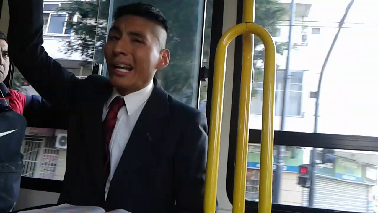 HNO ARIEL PAZ PREDICA A TODO PULMON LA PALABRA DE DIOS EN VOS ALTA ...