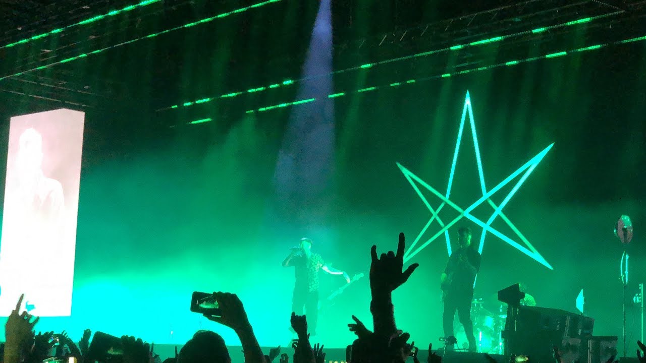 BMTH Birmingham Tour 2018 - What A Wonderful Life - YouTube