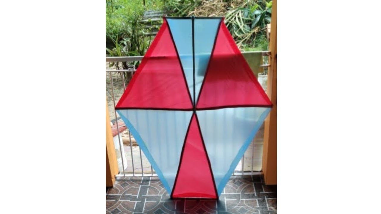 red and blue 4ft madbull kite - YouTube