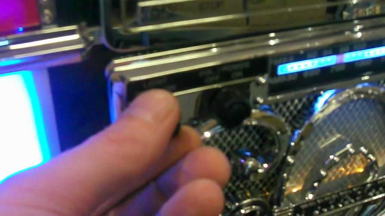 Ricatech Jukebox RR700 Radio CD - YouTube