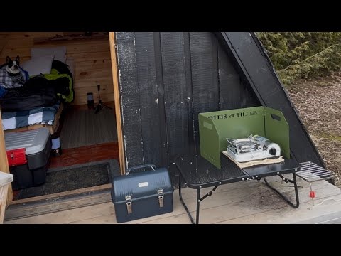 Stanley Lunch Box set up Cooking at an A-Frame Cabin - YouTube