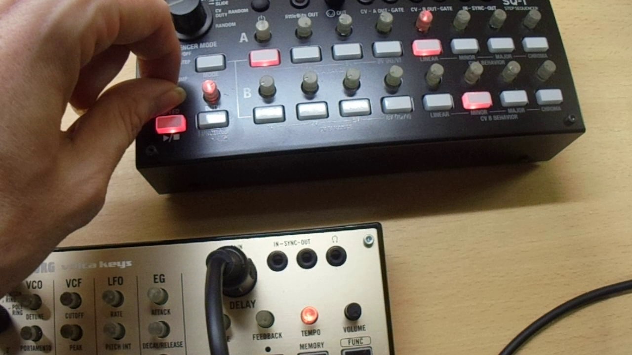 Korg Volca Keys and Korg SQ-1 - YouTube