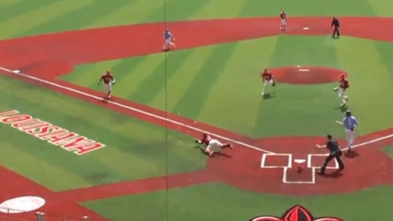 Catcher Makes Amazing Diving Play - YouTube