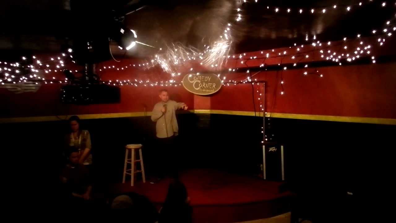 Elliot Vreeland Stand up Comedy at the Comedy Corner Underground - YouTube