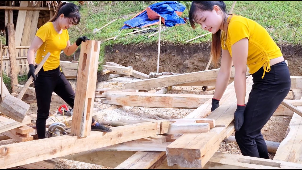 Finishing the wood chisel work and try on installation of new house ...