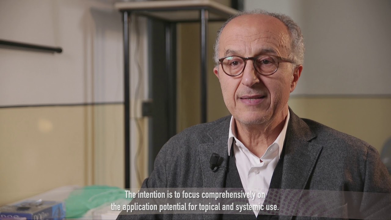 Prof. Giuseppe Alessandrini introduces the session Vitamin A ...