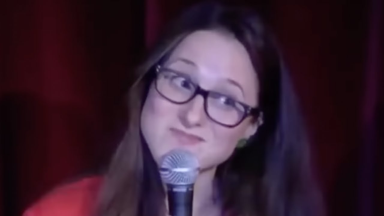 Sad Comedian Ruined Her Career In 30 Seconds.. - YouTube