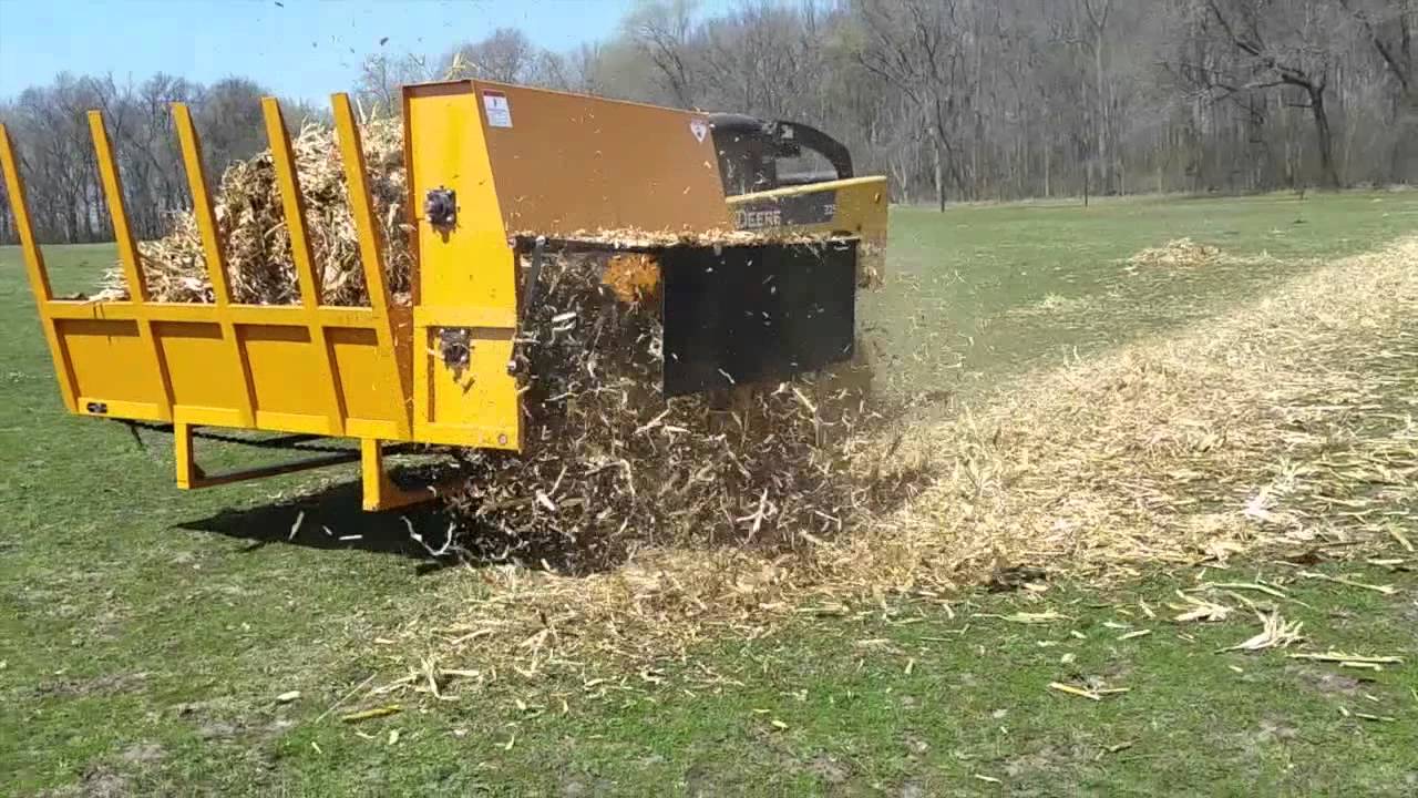 TOP-SPREAD Loader Mounted Spreader Windrow - YouTube