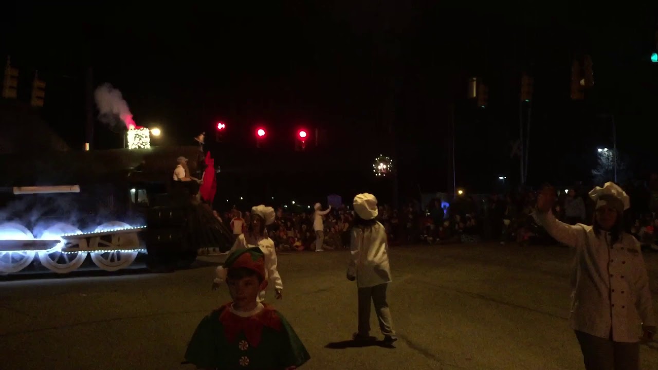 Mebane Christmas Parade 2018 - YouTube
