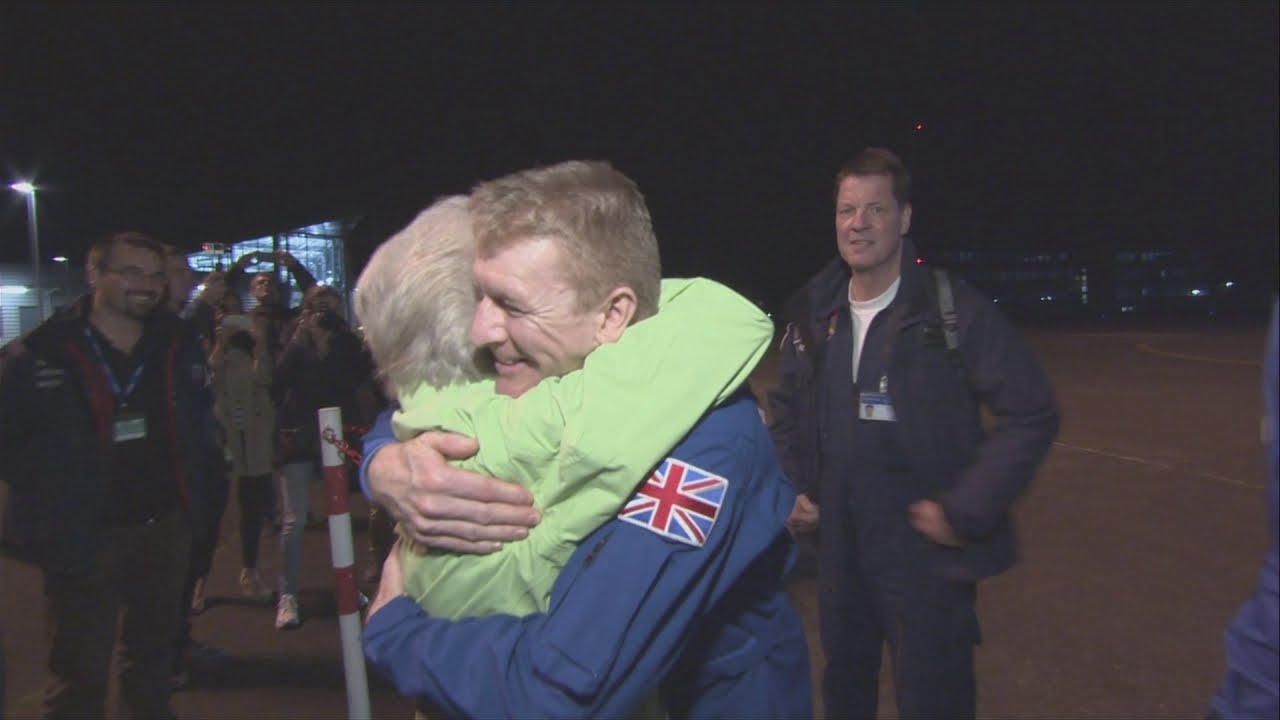Tim Peake reunited with family after six months in space - YouTube