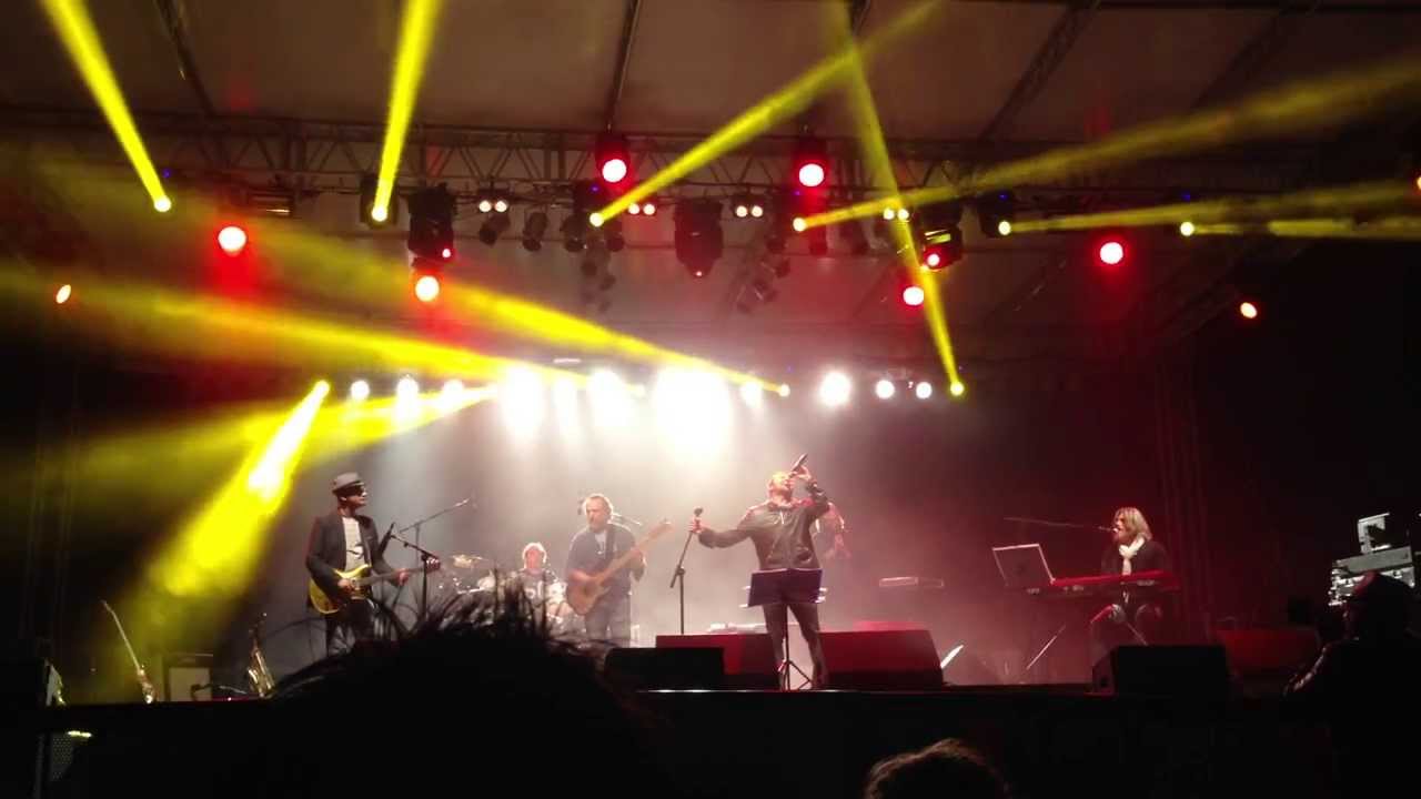 Lorenzo Campani - Disperato Erotico Stomp (Live FestaReggio 2013) - YouTube