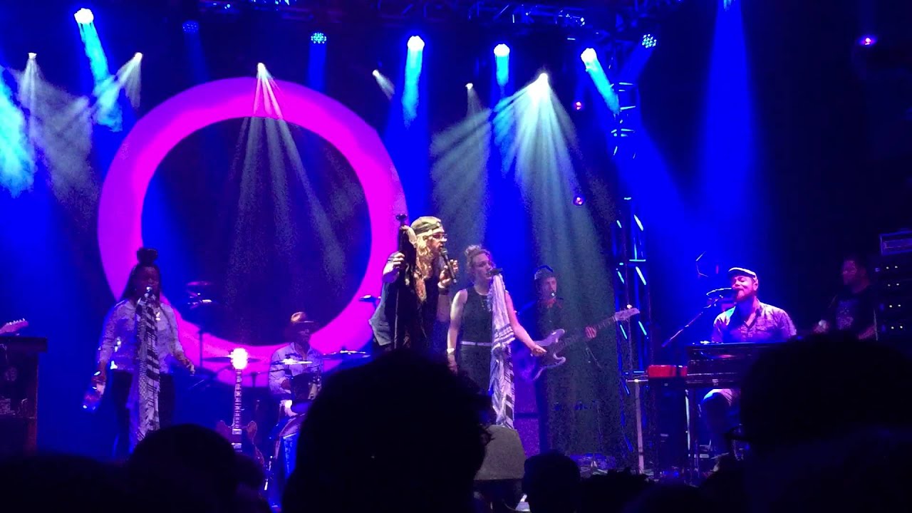 Allen Stone - SLEEP live - YouTube