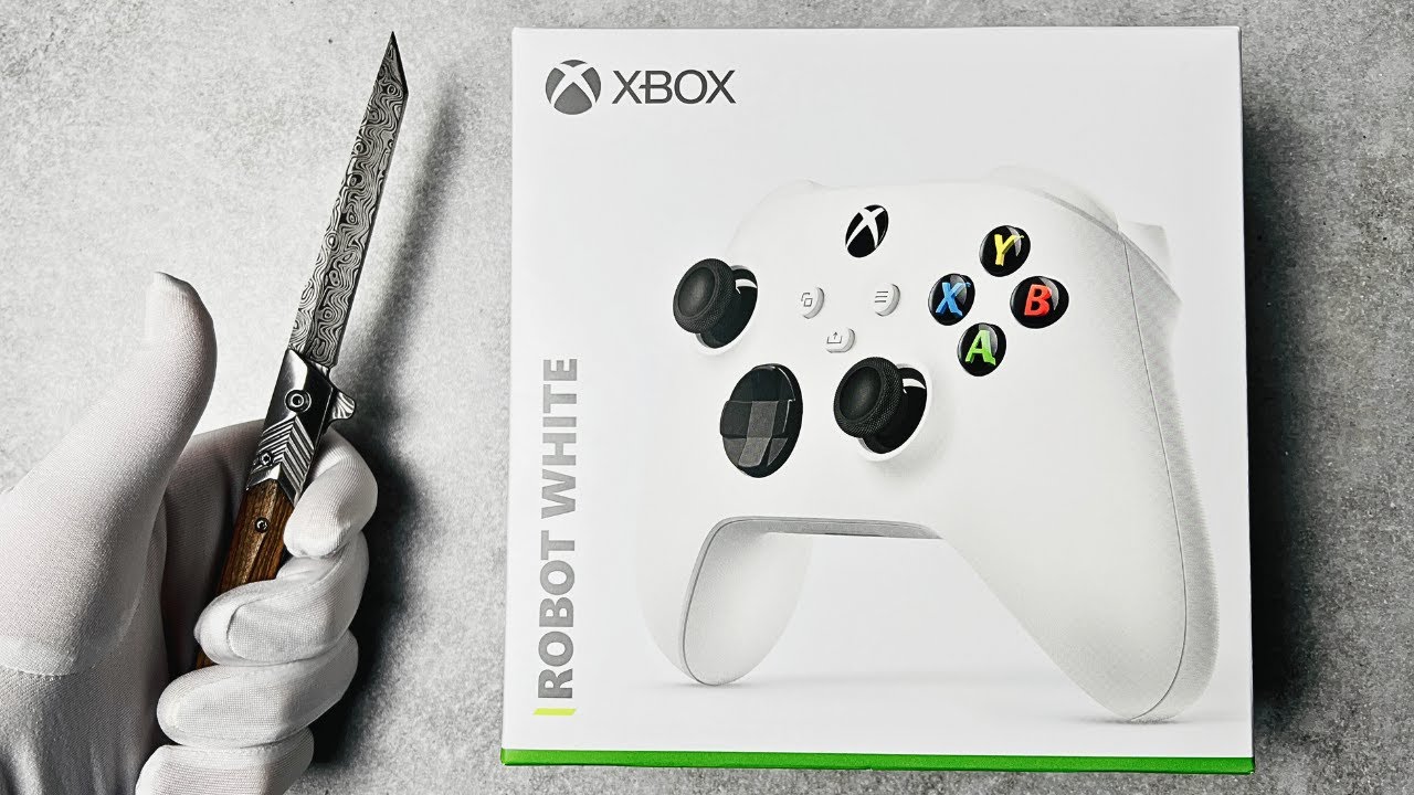 Xbox Series X Controller Robot White Unboxing + Roblox Gameplay - YouTube