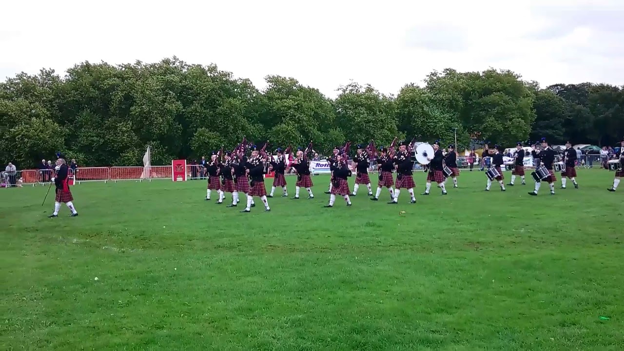 Nottinghamshire police pipe band 10/9/17 Rotherham show - YouTube