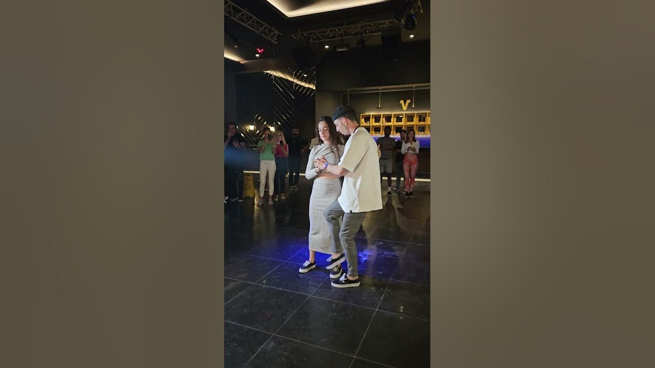 Val'R & Sarah UrbanKiz Demo 2 at Alanya Dance Festival 2024 - YouTube