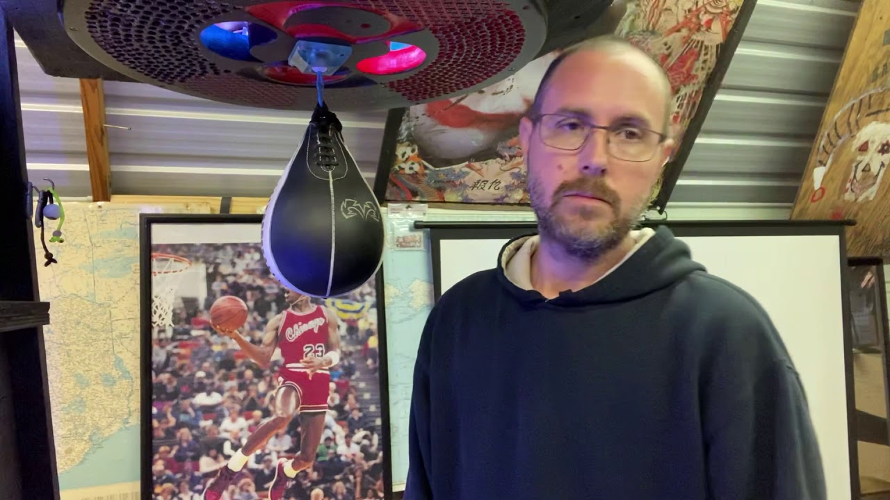 Speed bag tricks Double front punch double reverse punch Jeff Thrasher ...