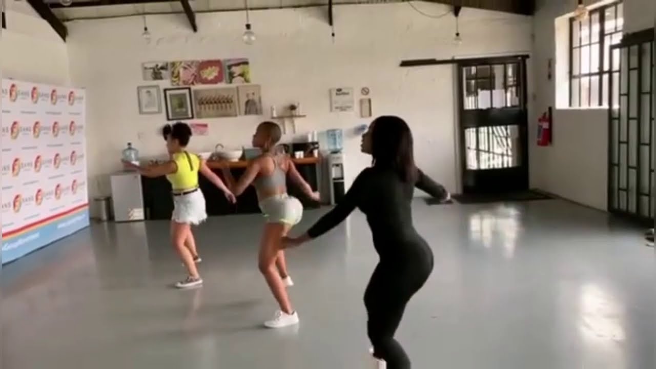Dintle from etv Scandal! dance - YouTube