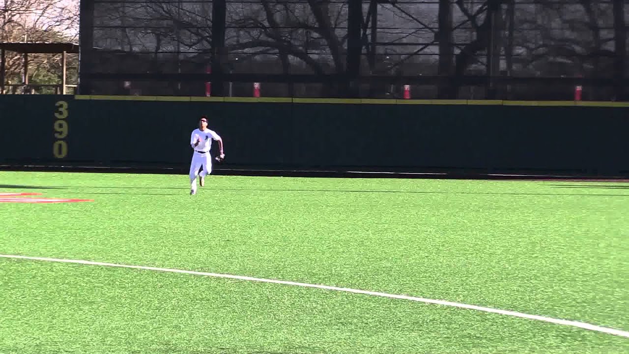 Jared Mack with the Center field double play - YouTube