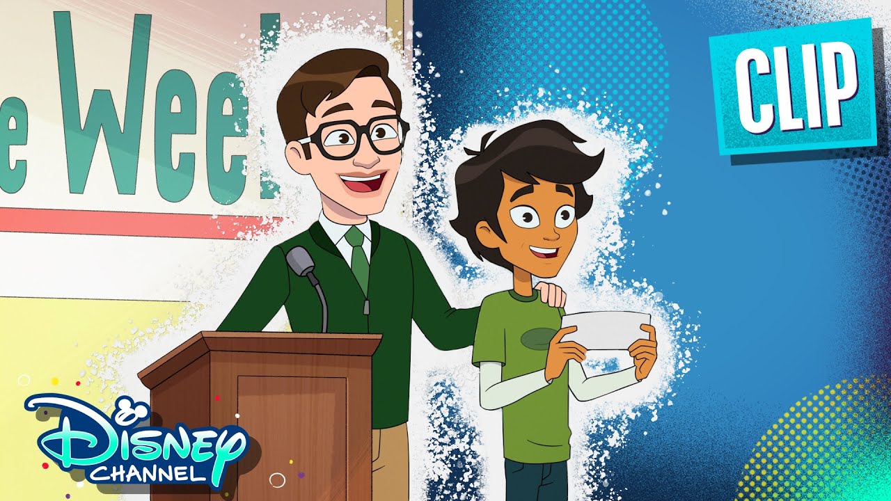 Hailey’s On It! | Hailey Becomes Student of the Week! 🏫 ...