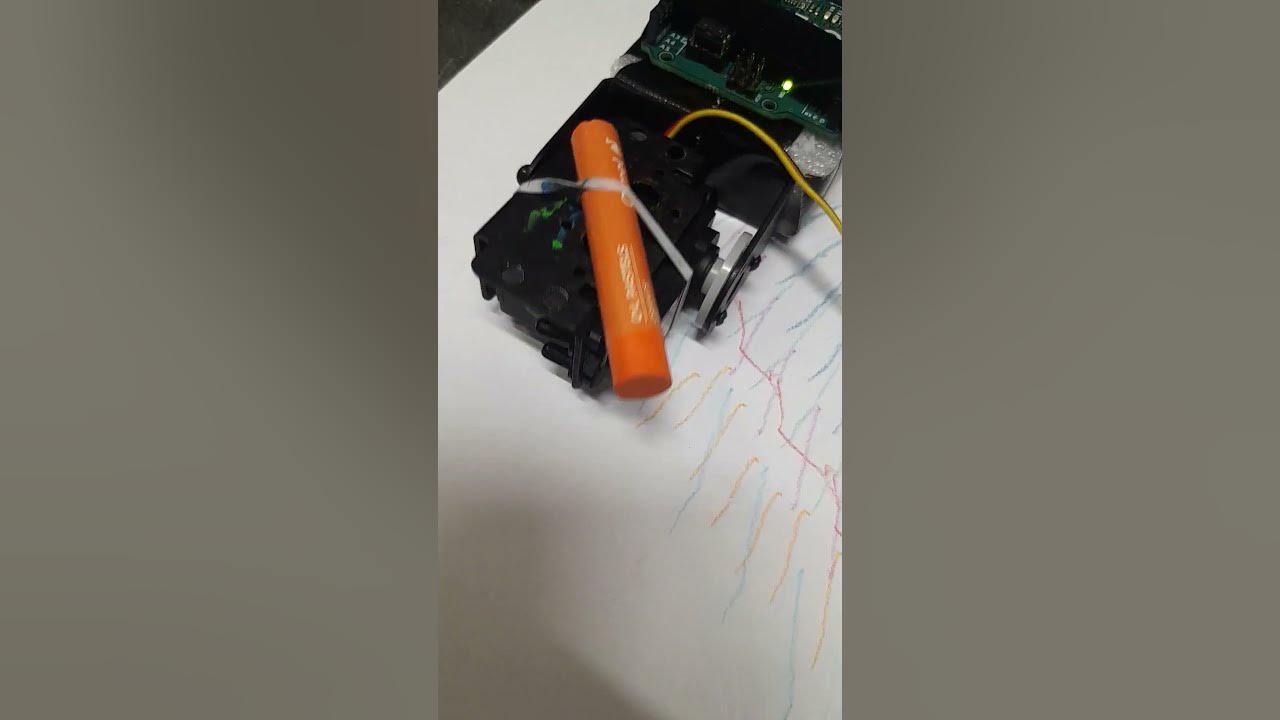 Arduino drawing machine - YouTube