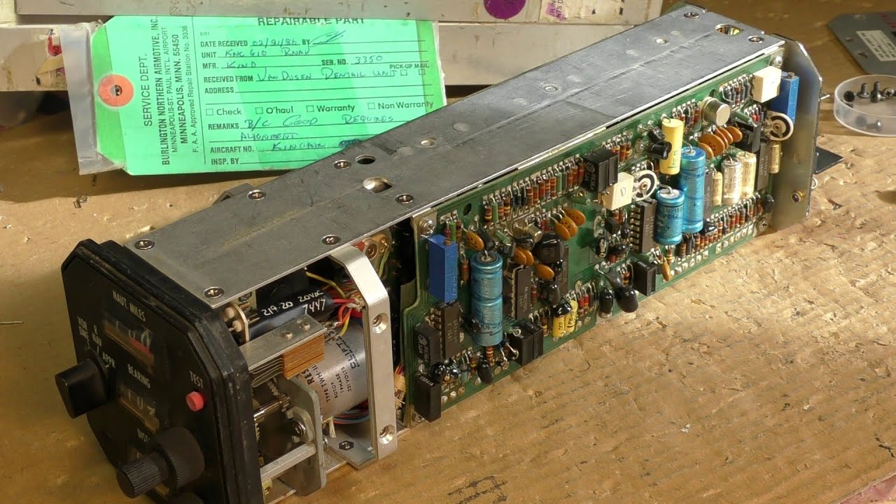 LDM #226: King KNC-610 Area-Nav. Computer - Part 1: teardowm - YouTube