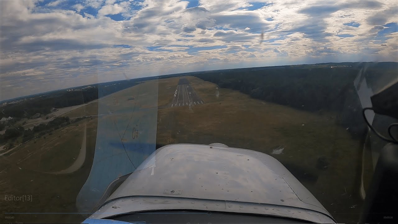 Cessna 150 - 22 knot crosswind landing with heavy rotors - YouTube