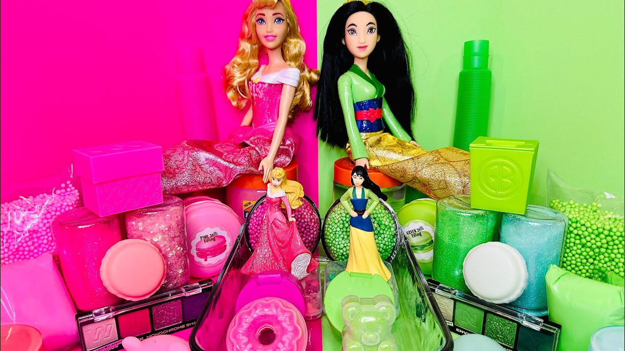 Wicked Slime 🩷 💚 with Disney Princesses | Mixing Green and Pink makeup ...