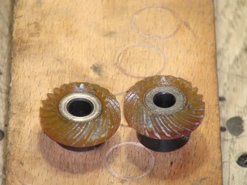 Швейная машина Singer 9015. Шестерёнкам КАПУТ - YouTube