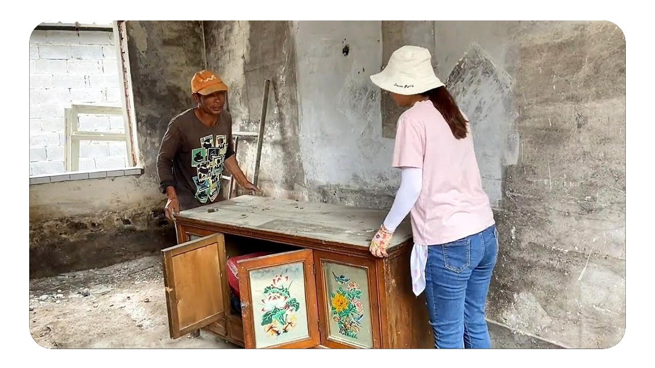 Father-Daughter Duo Buys and Renovates an Old House into a New Home in ...