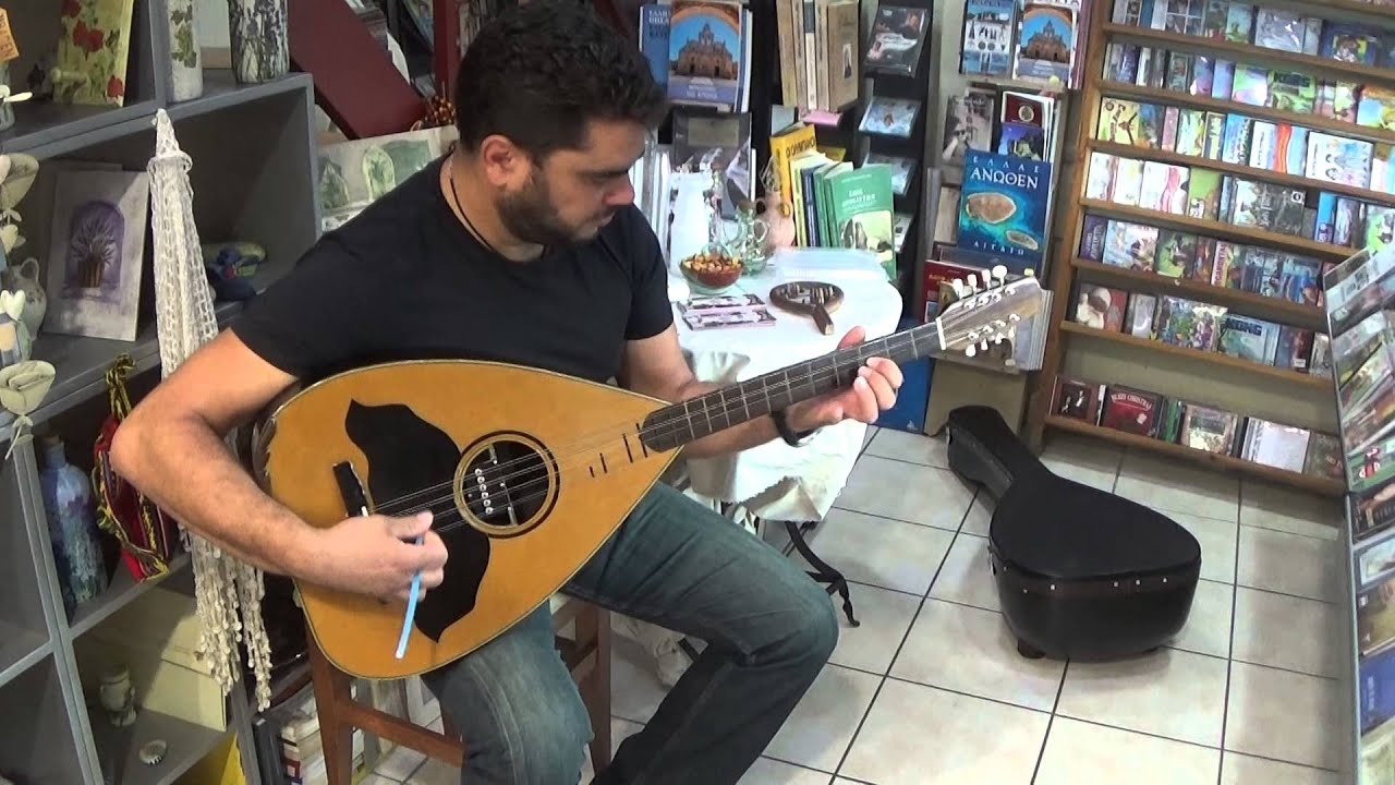 Ο ΔΗΜΗΤΡΗΣ ΒΑΚΑΚΗΣ ΠΡΟΒΑΡΩΝΤΑΣ ΤΟ ΛΑΟΥΤΟ - YouTube