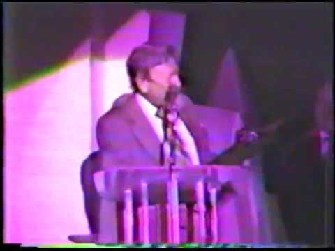 Bill Gavin 1979 Ron Brandon Radio Music Convention Award - YouTube