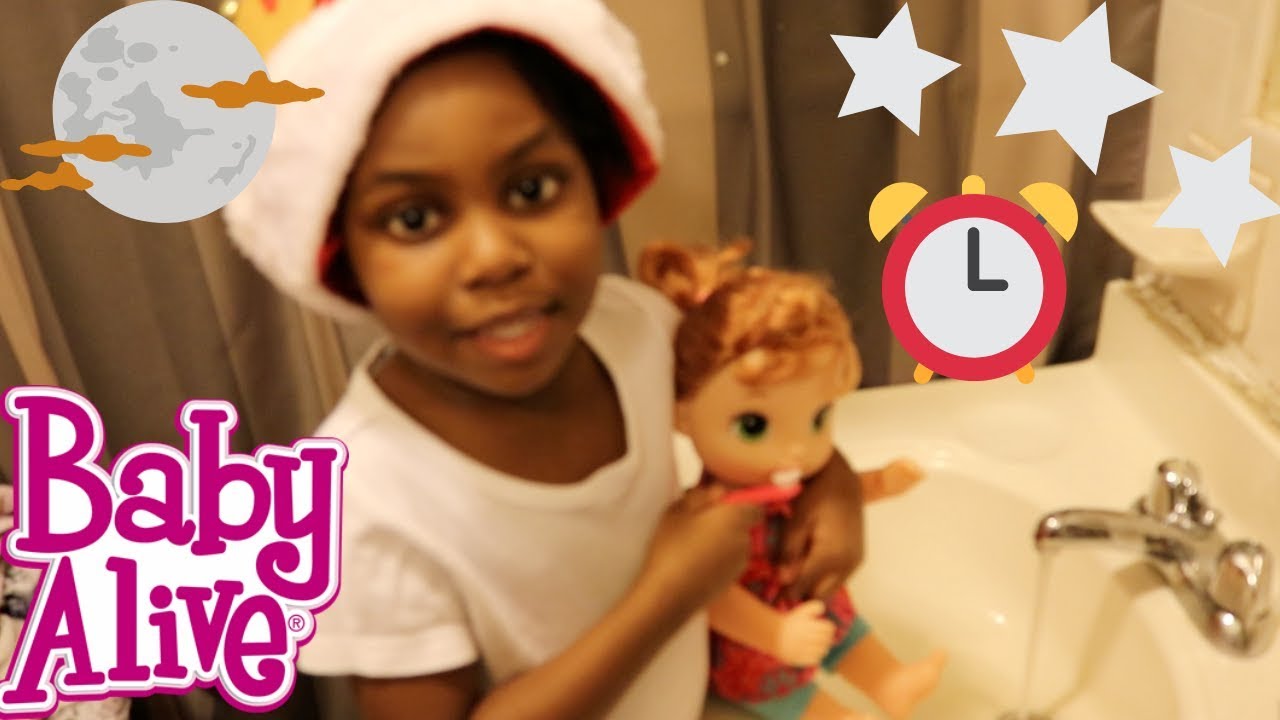 BABY ALIVE ASHLEY NIGHTTIME ROUTINE DINNER, BATH TIME & JAMMIES - YouTube