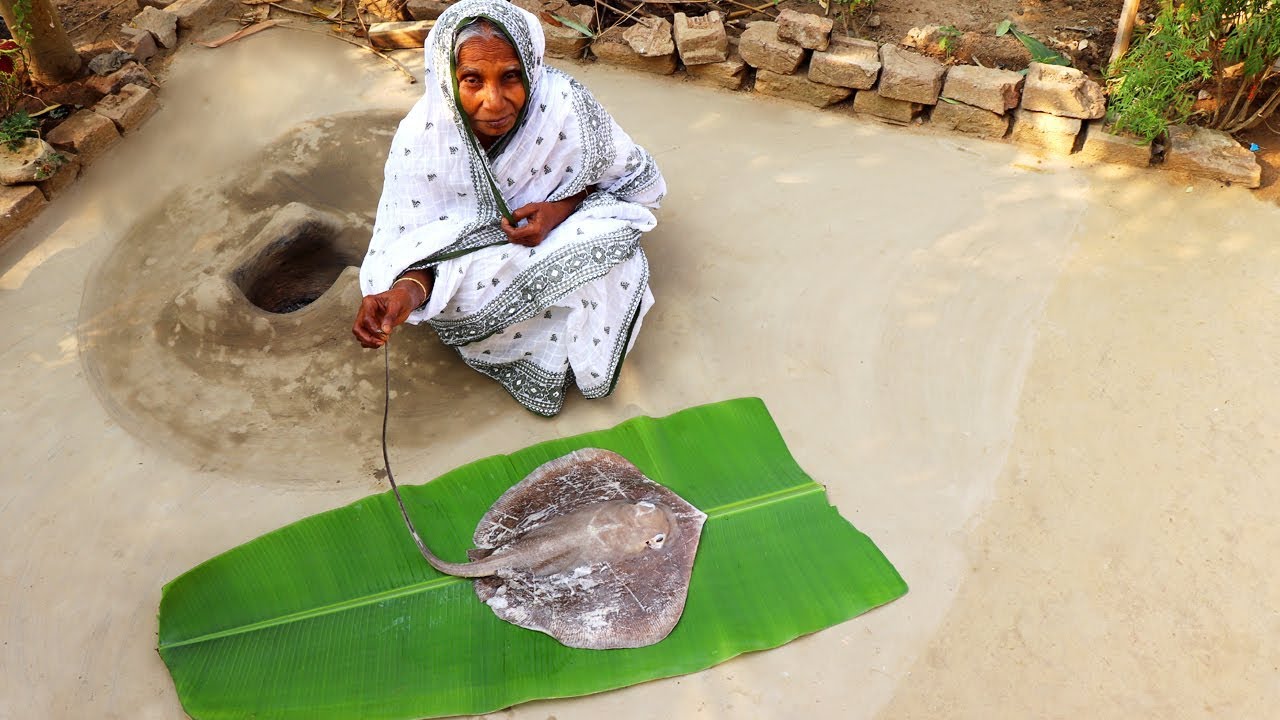 Shaplapata Mach Recipe | River Stingray Fish Curry Prepared by Granny ...