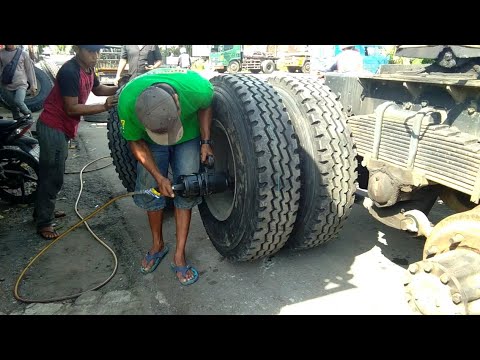 Proses Bongkar Pasang Ban Dgn Impact.. - YouTube