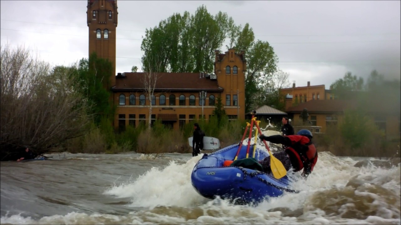 High Water Rafting - R1 Raft Surf - YouTube