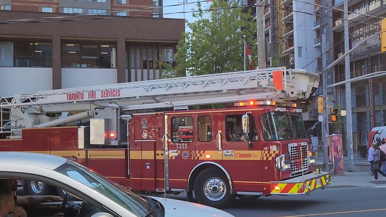 Toronto Fire Tower 333 Responding - YouTube