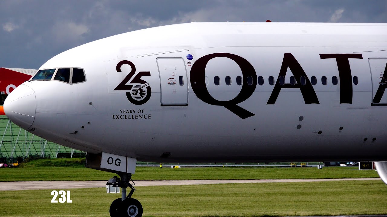 Qatar Airways A7-BOG 25 Years Of Excellence Sticker Boeing 777-3ZG ER ...