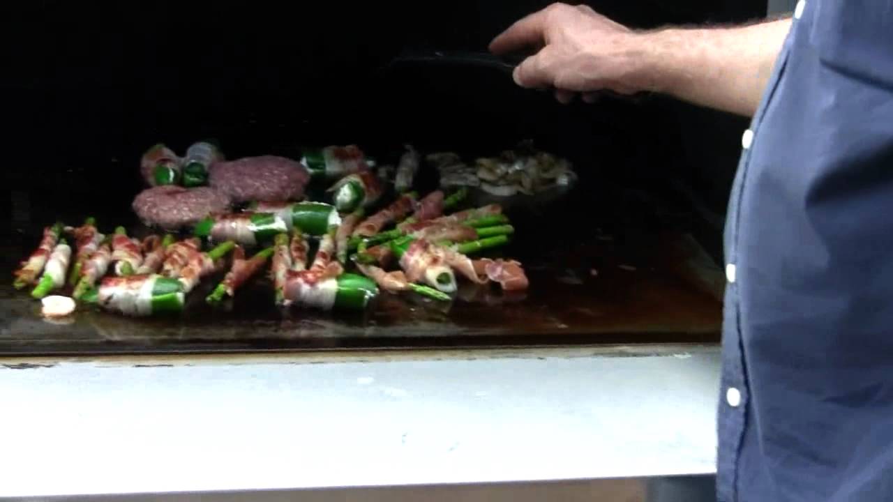 Tucker Cooker Griddle - YouTube