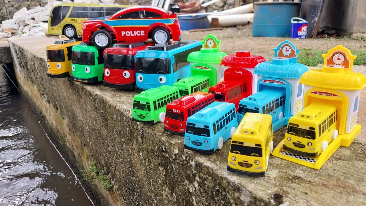Amazing ! Finding Toy Cars in The WaterWays,Tayo Bus,Police Tayo ...