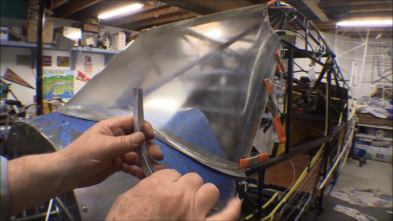 Piper Supercub Widebody refurbishment: windshield fit up - YouTube