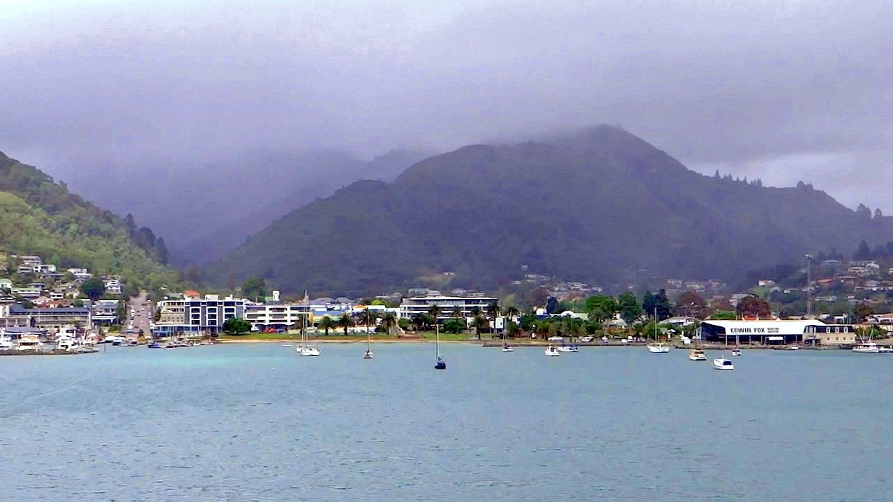 紐西蘭Interislander渡輪馬爾堡峽灣遠眺南島皮克頓 Cook Strait Ferries (New Zealand) - YouTube