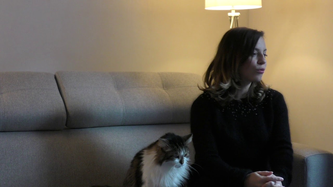 L'interview de Adeline Chetail - YouTube